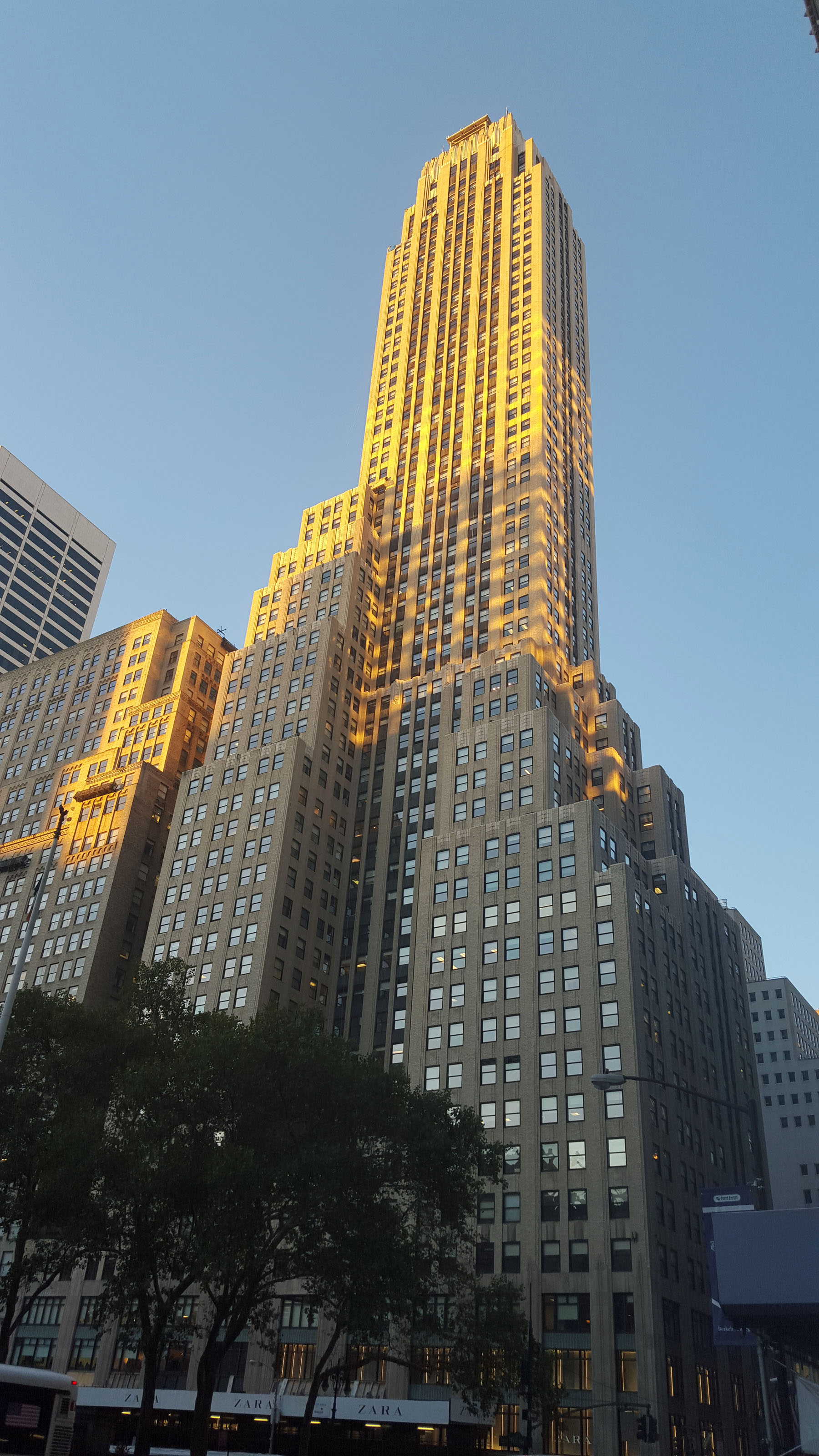 500 Fifth Avenue Landmark Branding LLC